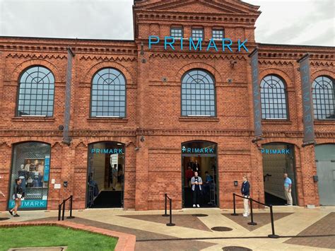 Primark W Łodzi Otwarty Na Miejscu Pojawiły Się Tłumy Łódź Radio Eska