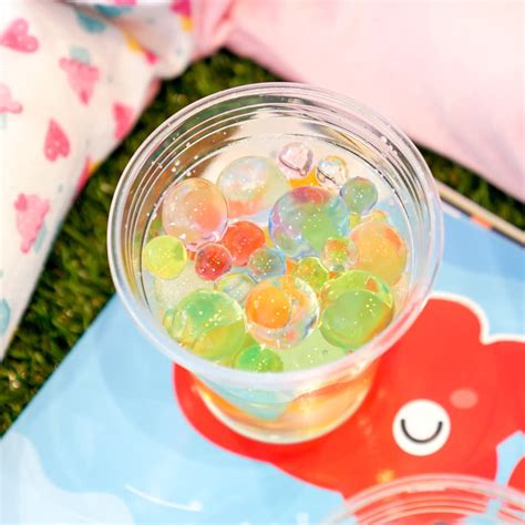 물고기에게 먹이를 주세요