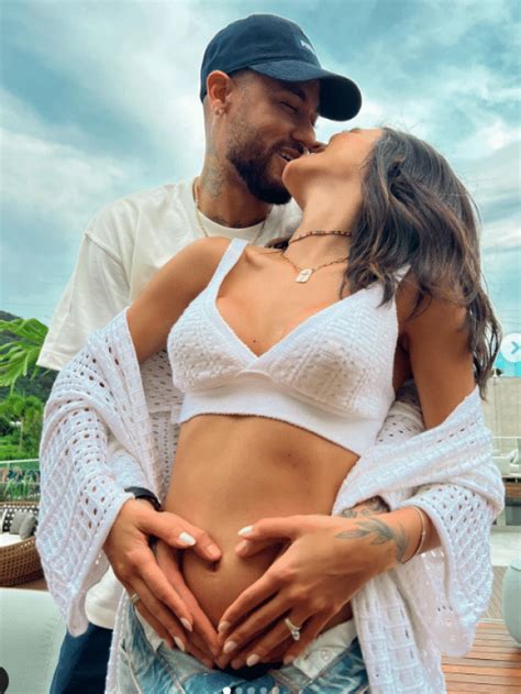 Neymar Pens Down Apology After Cheating On Pregnant Girlfriend Biancardi