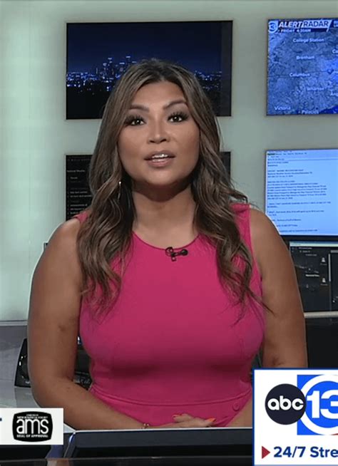 Elita Loresca R Curvynewswomen