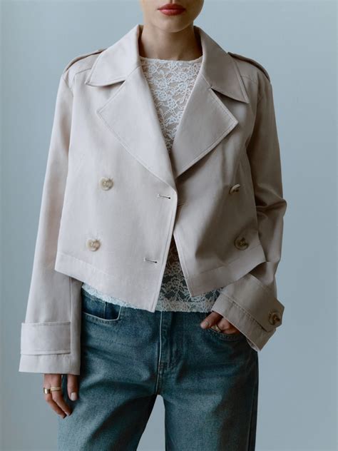Укороченный тренч двубортного кроя :: LICHI - Online fashion store