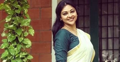 Virumandi Actress Abhirami திருமணமாகி 14 ஆண்டுகளுக்கு பின் பெண் குழந்தைக்கு அம்மா ஆன
