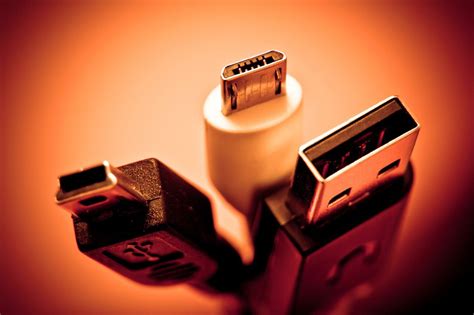 Clever USB Adapter Turns Cables Into Reversible Connections