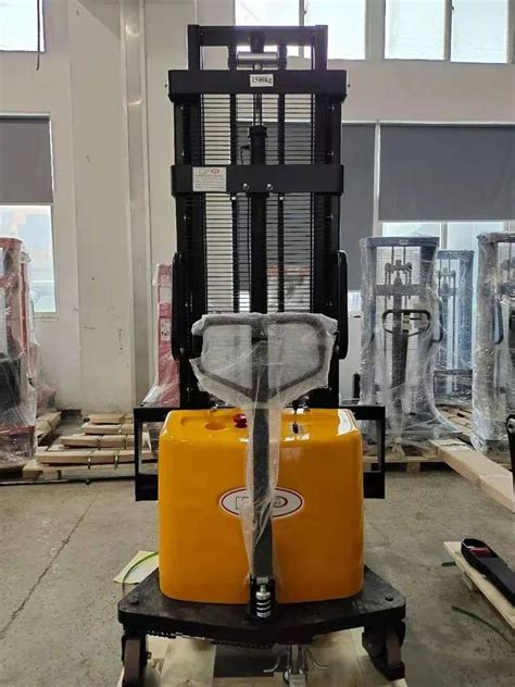 Mild Steel Manual Fork Stacker For Material Handling At Rs 45000 In Ahmedabad