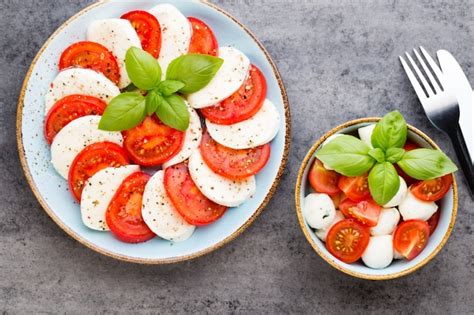 Premium Photo Classic Caprese Salad On Plate
