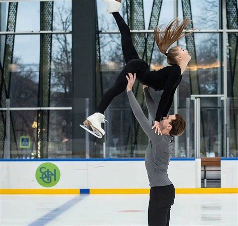 Василиса Кагановская и Максим Некрасов 💘 сделали нам такой подарок на День Святого Валентина 🌺 в