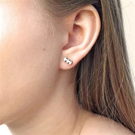 Сережки с застежкой пусет из хирургической стали Бэтмен (1 шт.) Steel ...