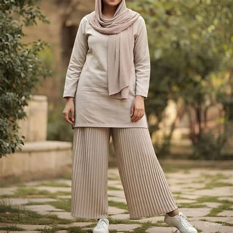 14 Inspirasi Outfit Cewek Pendek Hijab Bikin Tampak Jenjang And Memesona Hot