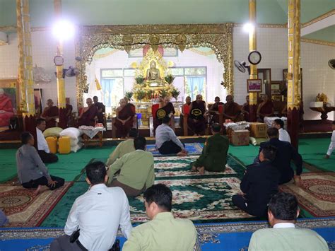 ကယားပြည်နယ်ဝန်ကြီးချုပ် လွိုင်ကော်မြို့နယ်အတွင်းရှိ ရေဘေးဒဏ်သင့်ဘုန်းတော်ကြီးကျောင်းများသို့ ဆွမ