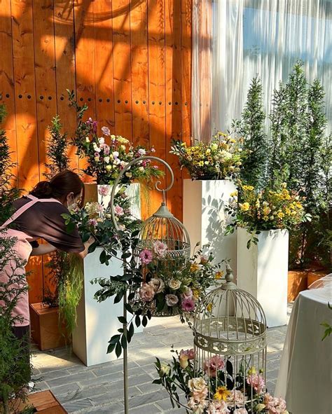 꽃모닝~🌸 어제는 그리너리카페에서 돌상플라워데코를 했어요~💕 돌잔치 플라워데코는 채희수플라워와 함께해요~🥰 채희수플라워돌상 🌷 꽃 눈뜨다