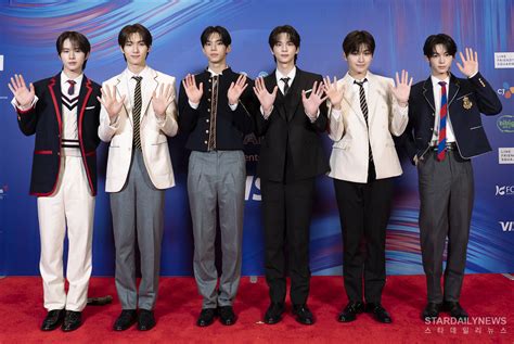 투어스 첫 팬미팅 티켓 10분 만에 매진소식입니다 팬플러스 커뮤니티