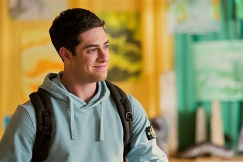 Who Does Devi End Up With In Never Have I Ever Season What To Watch