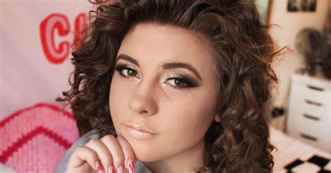 Flipboard Michie Peachie Sizzles In Bright Orange Bodysuit For Lower Body Workout On Instagram