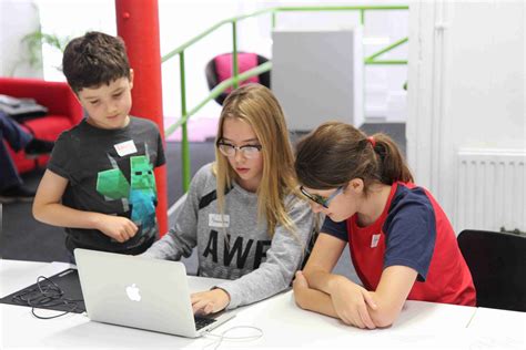 Interactive Face Mask Signals