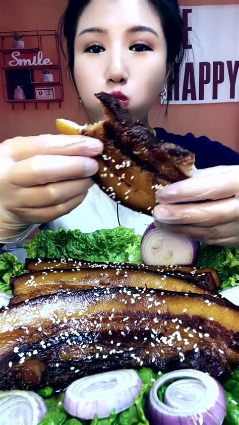 Eating Pork Belly Three Layers Of Pork So Delicious Eating Pork Belly Three Layers Of Pork