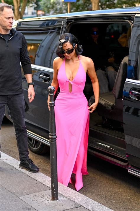 Kim Kardashian Cleavage Ass Tight Pink Dress Paris Hot Celebs Home