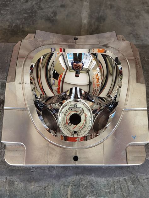 贵华模具抛光 光学镜面抛光 深圳省模抛光加工厂家