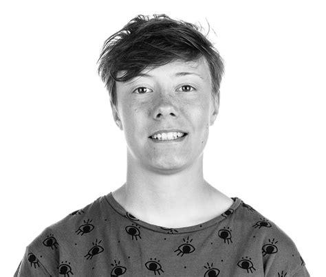 Laura Van Krieken Medium