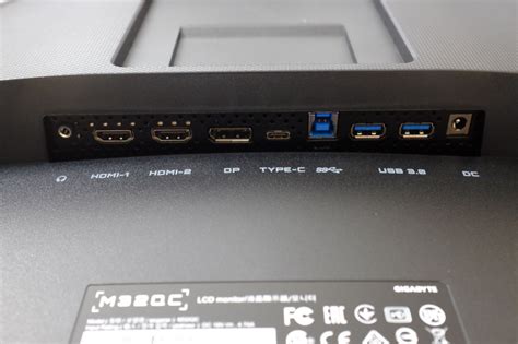 Gigabyte M32QC EK - Đánh Giá Gaming Gear - Vietgame.asia