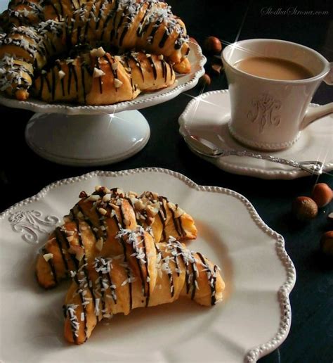 Pączki Donaty Ptysie Eklerki Faworki Sweet Recipes Mini Croissants Food
