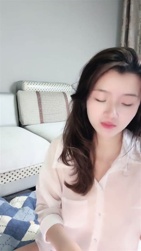 罗密欧与猪过夜超美白领女神丝袜大长腿道具狂插