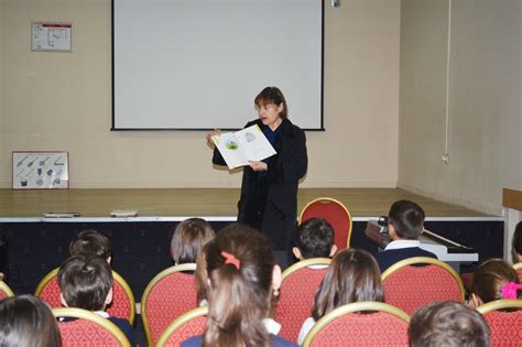 შეხვედრა ქართული ენისა და ლიტერატურის სახელმძღვანელოს ავტორ ნინო გორდელაძესთან 21 საუკუნე