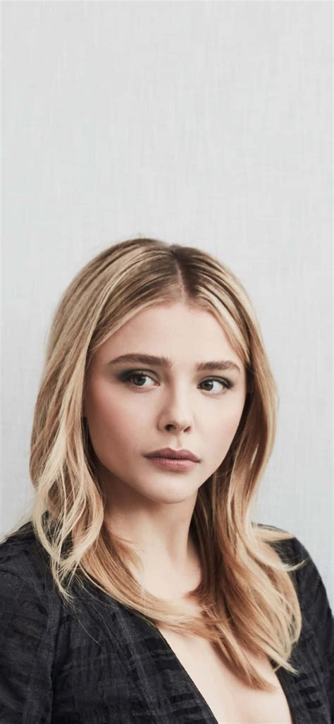 Download Captivating Portrait Photography Of American Actress Chloe