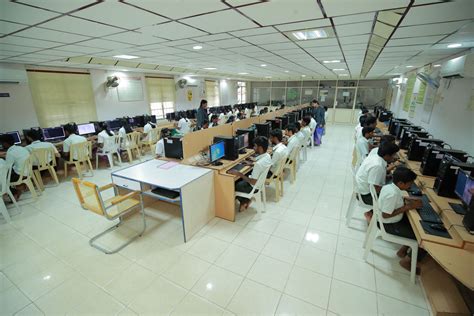 CSE Labfacilities Erode Sengunthar Engineering College