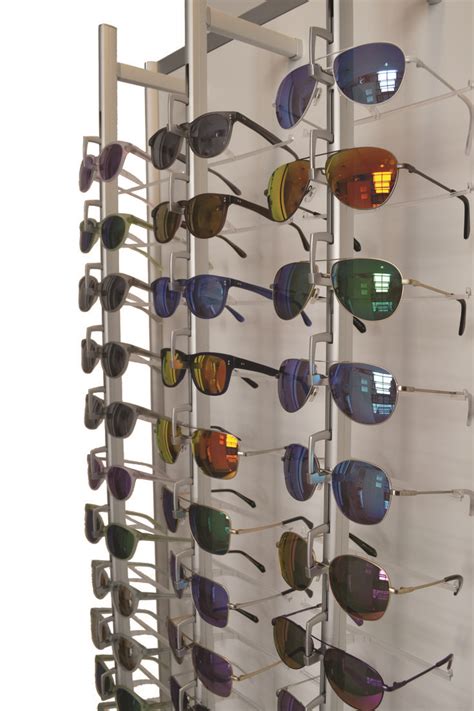 Stylish And Functional Mino Frame Columns For Your Shop Display