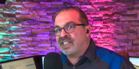 Right Wing Broadcaster Calls For Barack Obama And Others To Be Executed If Trump Is Arrested