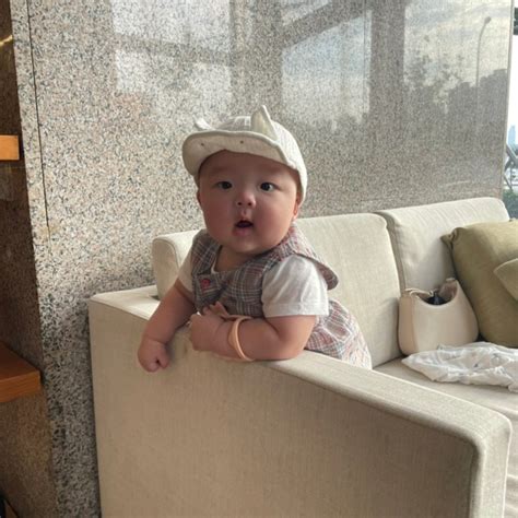 [육아정보] 아기 기저귀 새는 이유 해결방법 옆으로 자는 아기 뒤집고 구르며 자는 아기 네이버 블로그