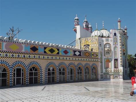 Nakodar • Dera Baba Murad Shah Ji Sanctuary Of Colors And Peace