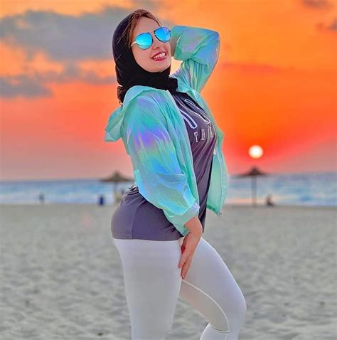 بنات محجبات