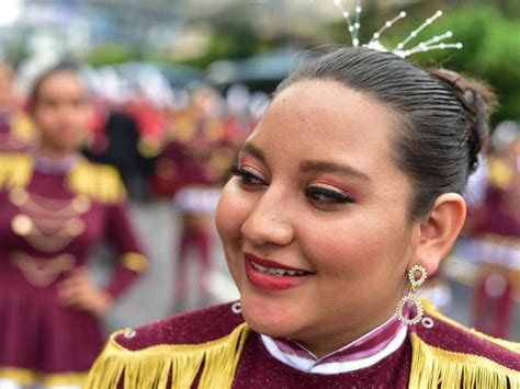 Bastonera Cumple Su Sueño En El Desfile De Independencia
