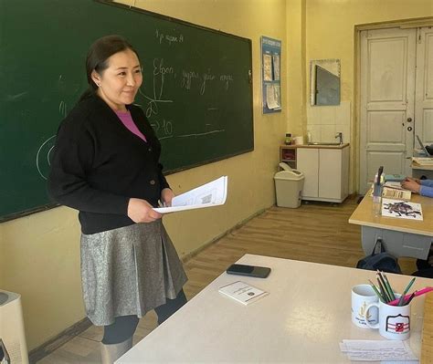 хүнд хэрэгтэй хүн байцгаая Үе тэнгийн дээрэлхэлтийг таслан зогсоох өсвөр үе хүүхэд