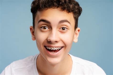 Imágenes De Brackets Hombre Descarga Gratuita En Freepik