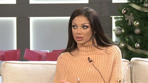 Поп фолк изкусителка хвърли око на Гущеров Светлана трепери от