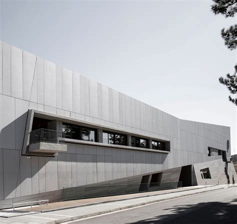 Innovative Gfrc Cladding In A Slatted Design Rieder