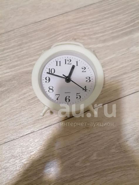Будильник часы — купить в Красноярске Состояние Б у Часы настенные настольные на интернет