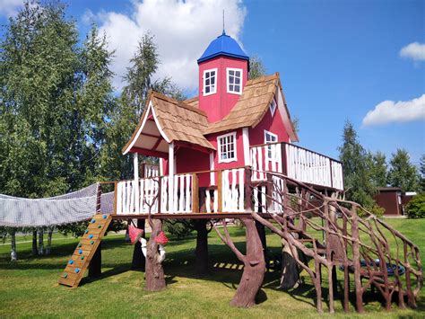 Домик на деревьях из бетона Волшебные детские домики