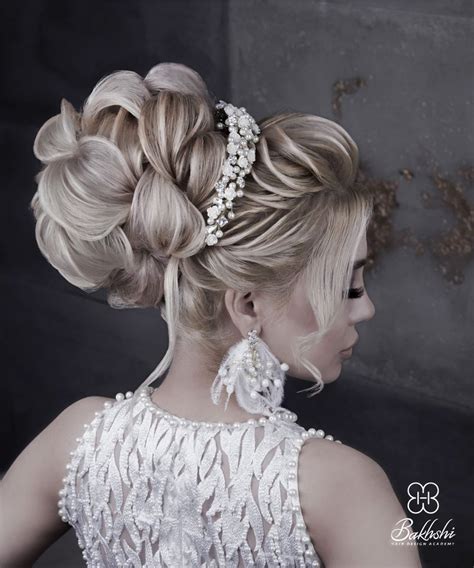 نظرتون درباره این مدل شنیون چیه عزیزانم