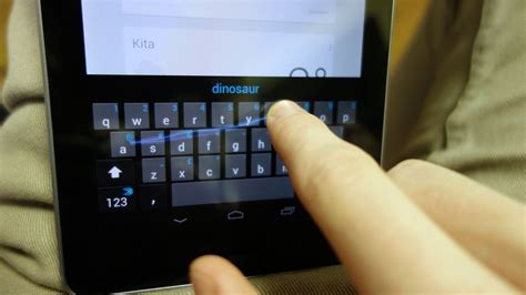 Swiftkey 4 Android Keyboard Available Now With Swype Style Flow Gesture Typing The Verge