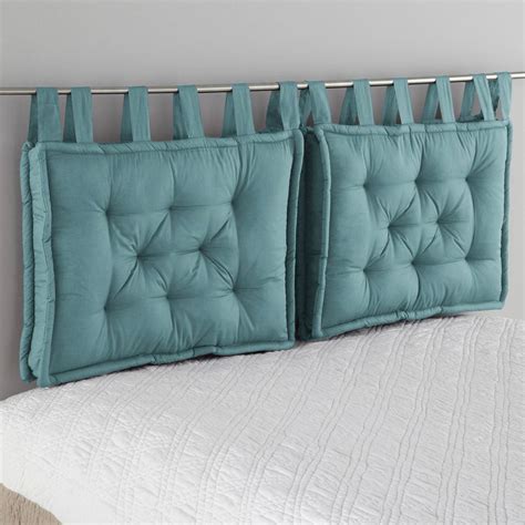 Подушка на изголовье кровати 95 фото