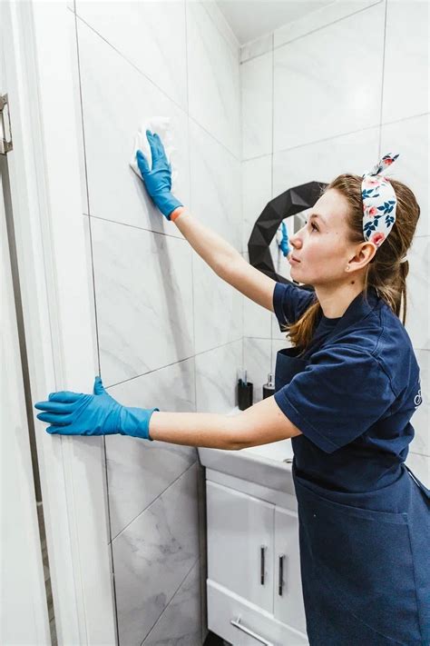 Чистка кафельной плитки в ванной от компании Агентство чистоты в городе ...