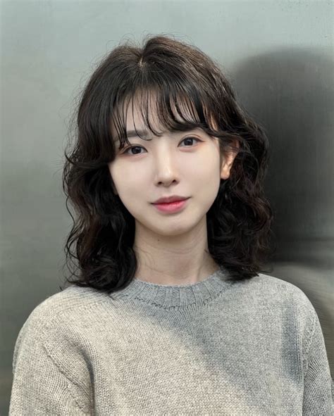 압구정미용실 멈 Mum 국화 젤리펌 히피펌 빈티지펌 단발 중단발 볼륨 퐁퐁 중간머리 젤리펌 ” 뿌리서 부터 내려오는 굵은 컬들이 매력인 젤리펌 중간