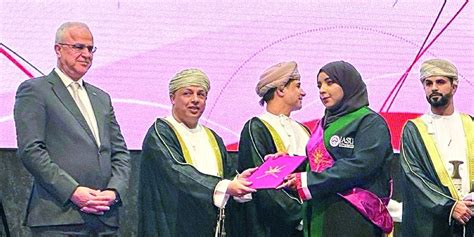 جريدة عمان سفارة سلطنة عُمان بالأردن تحتفل بتخريج 1200 طالب عُماني