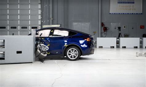 Tesla Fsd V13 To Implement Features Required For Unsupervised Driving Exec