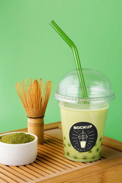 빨대가 있는 플라스틱 컵에 담긴 버블티 보기 프리미엄 Psd 파일