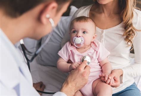 Etouffement Chez Le Bébé Connaître Les Gestes Qui Sauvent