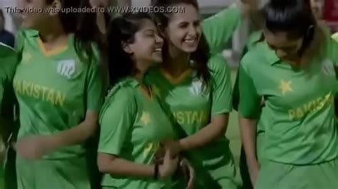 Qmobile Boobs Groping Scene TVC Pakistani Cricket AD Desi Pakistani Indian XNXX COM